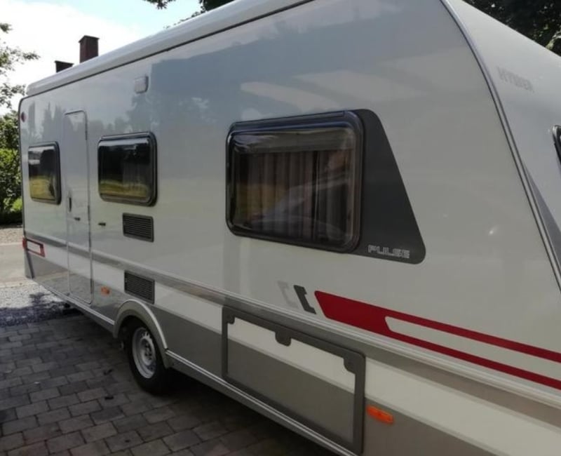 Hymer Eriba Sporting 530 / Enkele bedden - Roadtrip caravans